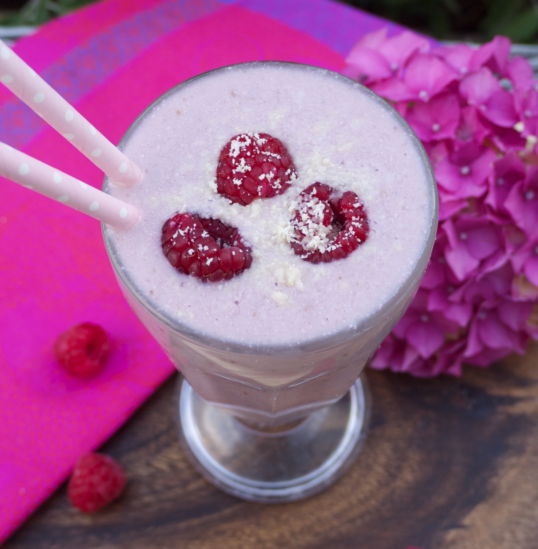 Raspberry Cheesecake Smoothie - Rosanna Davison Nutrition
