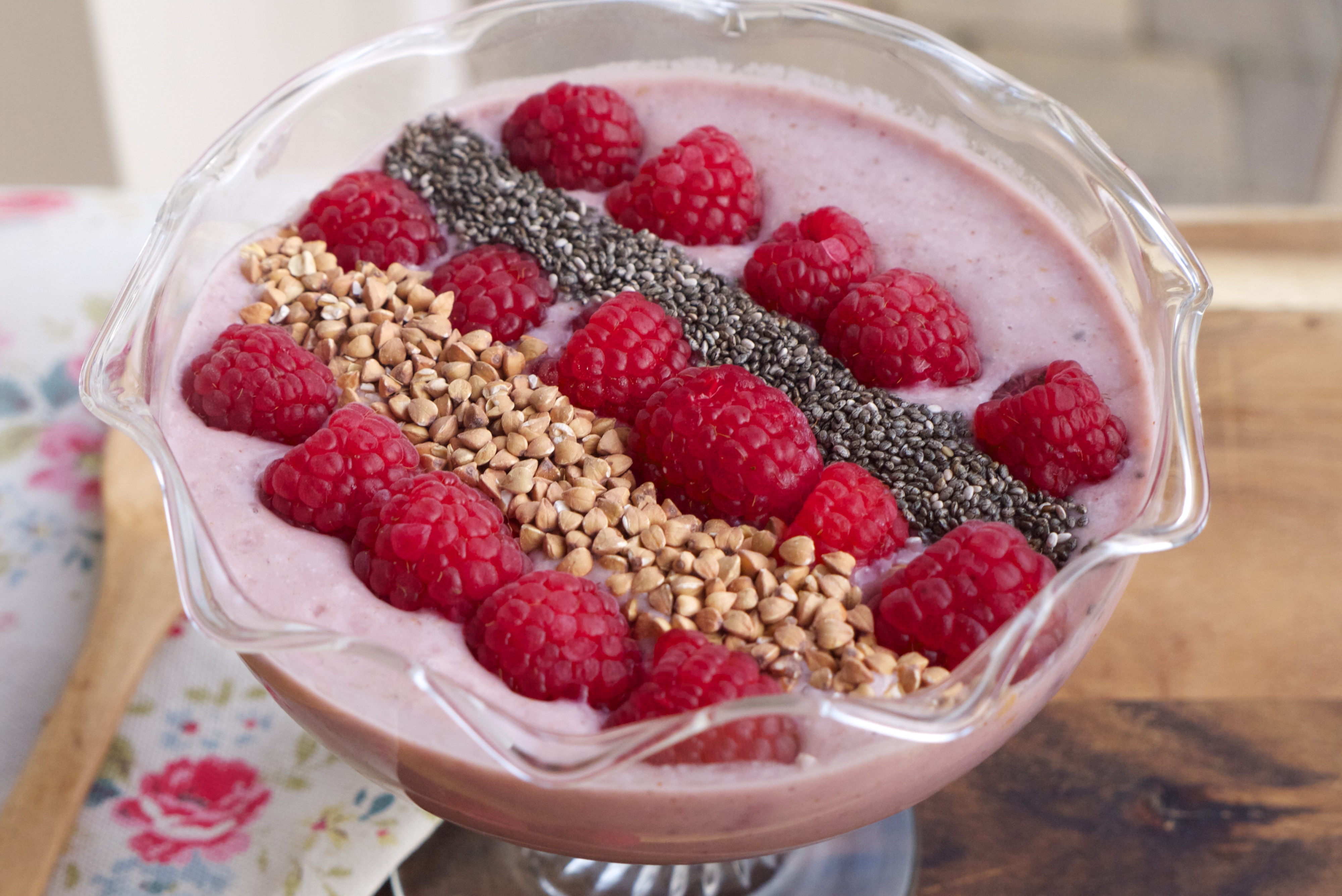 Raspberry Vanilla Smoothie Bowl - Rosanna Davison Nutrition